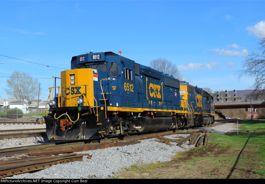 CSX 6512 and 2511